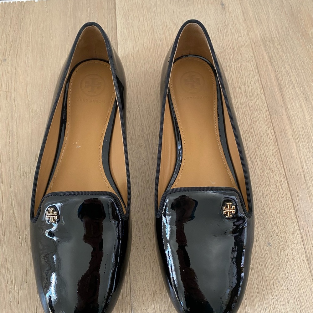 Tory Burch Samantha Smoking Shoe Patent Leather - Gem